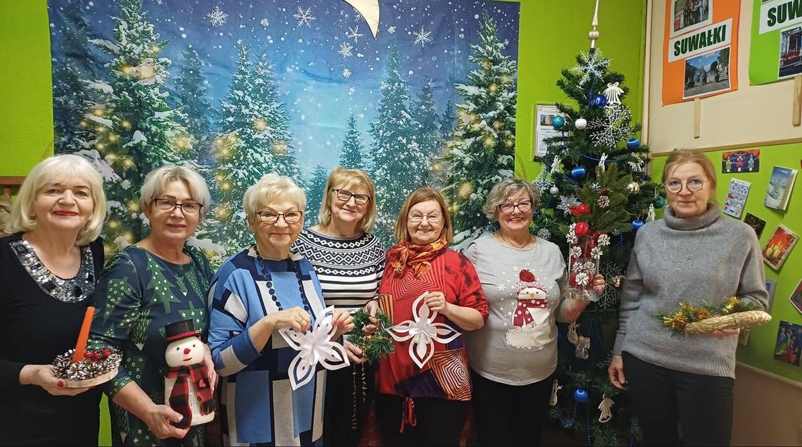 Arteterapia w świątecznym klimacie na UTW w Suwałkach